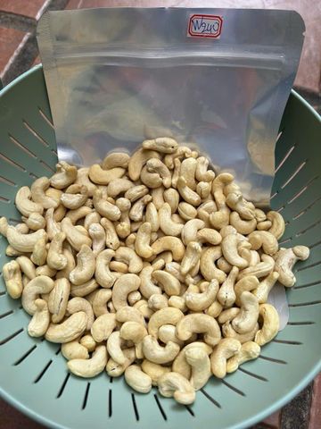 100% Natural High Quality Fresh Cashew Kernels LP Nutritious Whole ...