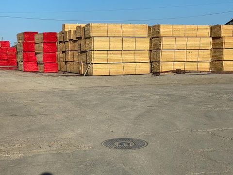 Spruce wood Lumber/ Spruce Timber Grade AB Place of Origin Europe ...